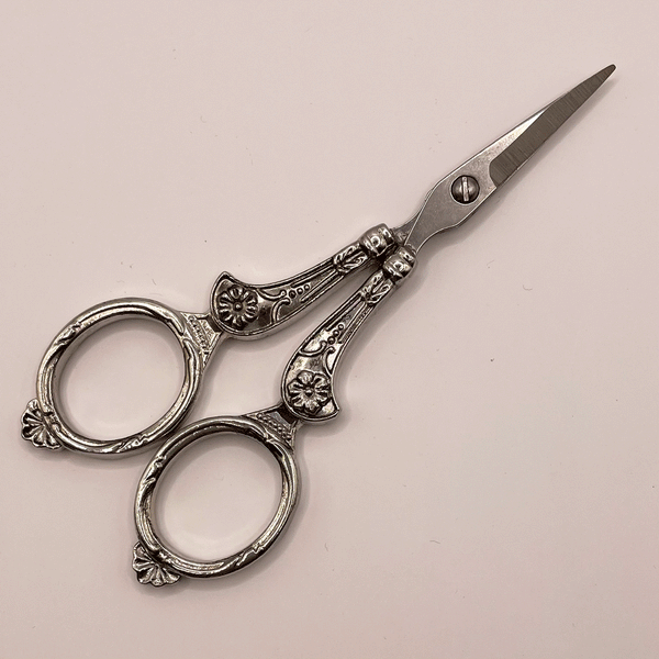 Classic Pattern Vintage Style Scissors - Stitch
